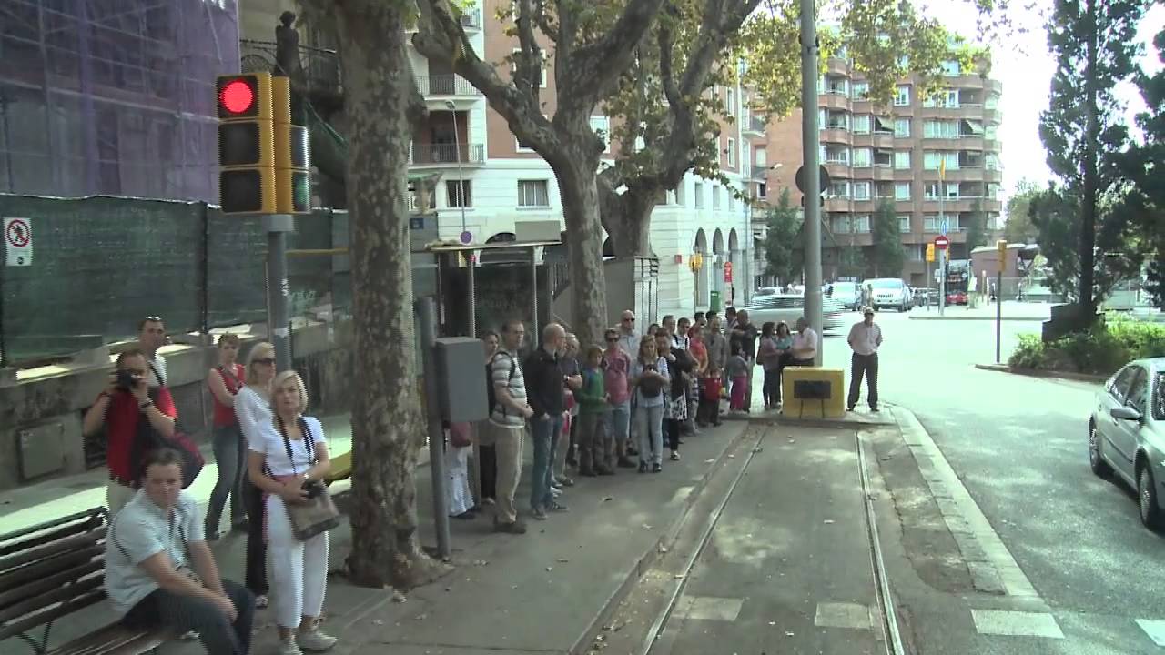 Descubre la Historia y el Encanto del Tramvia Blau en Barcelona: Una ...